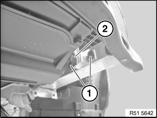 51 71 100 Replacing all cooling air routings for radiator