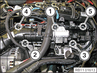 11 61 050 Removing and installing/replacing intake plenum (B47D)