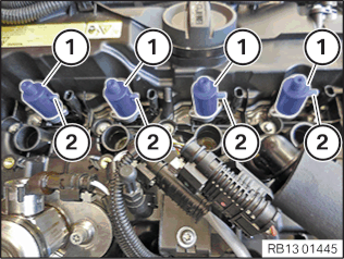 Removing and installing/sealing cylinder head cover