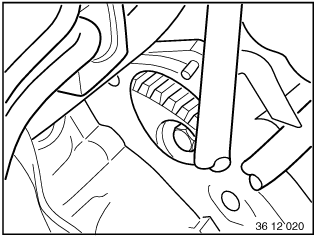 12 41 020 Removing and installing/replacing starter motor (S54 with SMG)